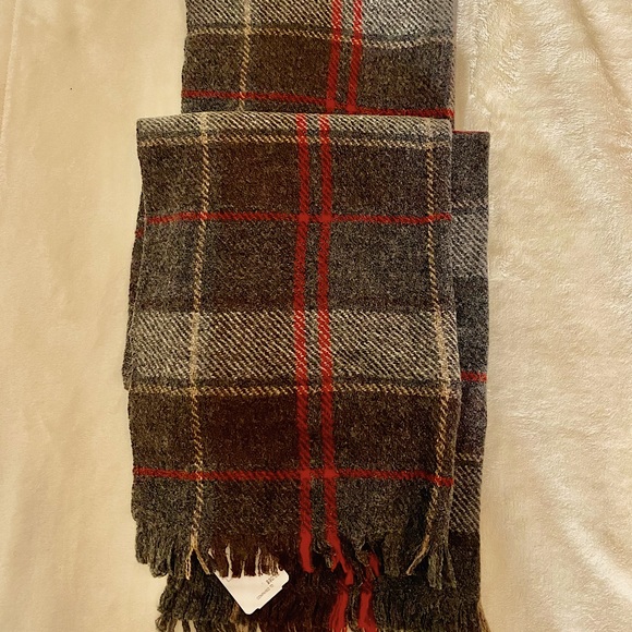 Neiman Marcus | Accessories | Nwt Neiman Marcus 0 Marino Wool Man Scarf ...